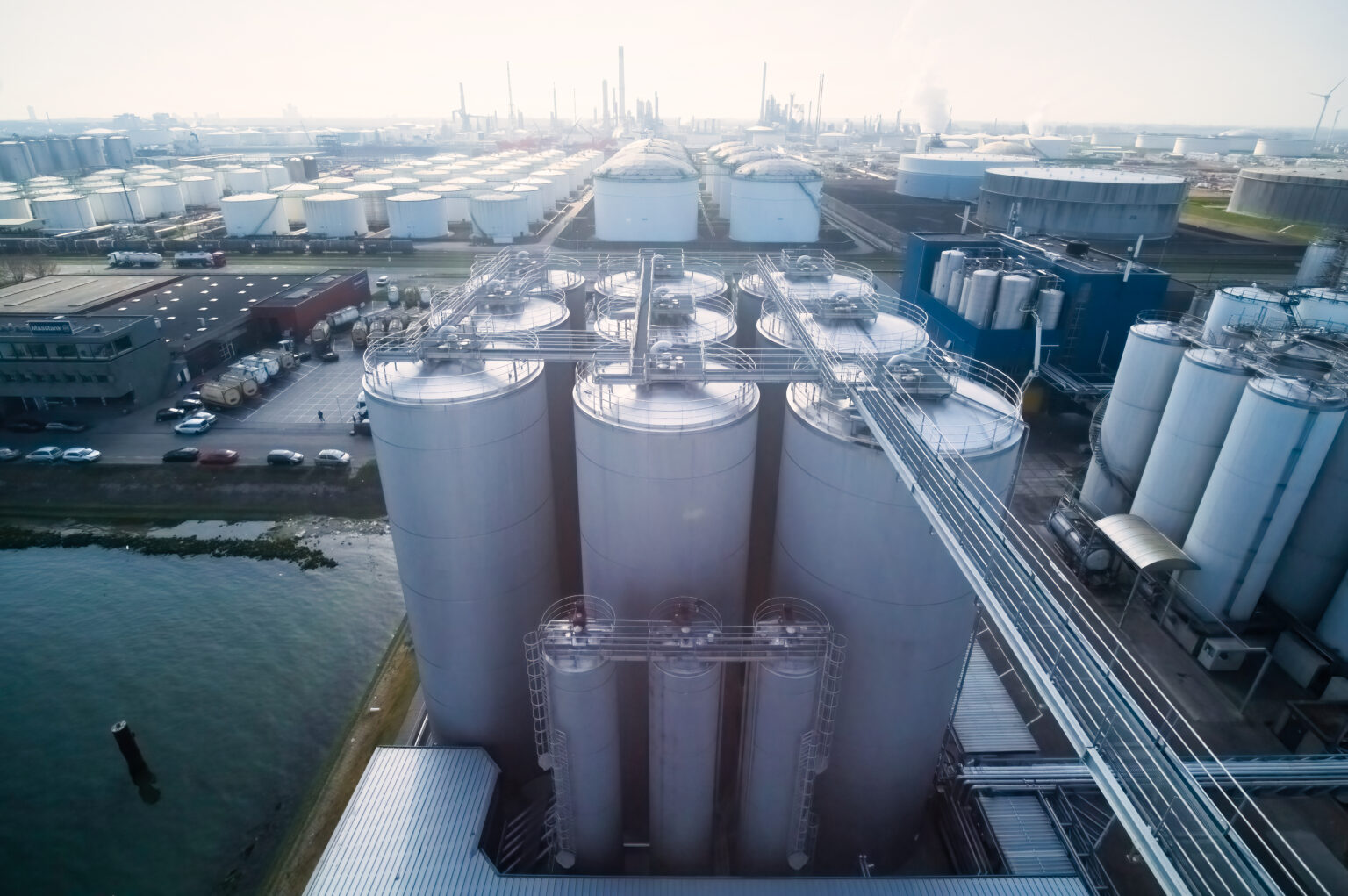 Stainless steel storage solutions for tank terminals